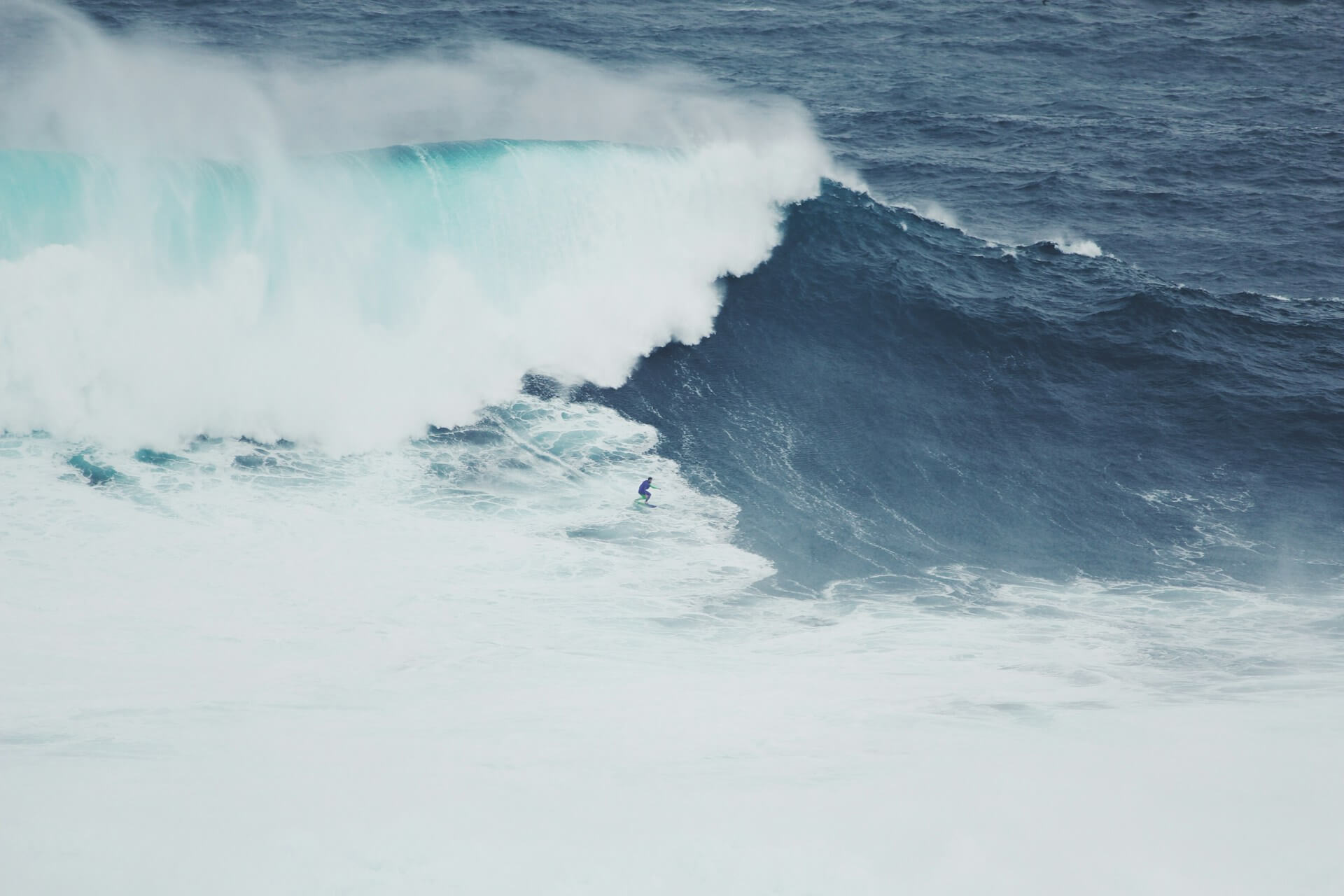 Why are Nazaré Waves giant? Discover all the reasons